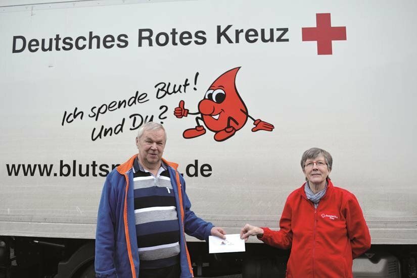 Uwe Hamann spendet zum 100. Mal sein Blut - Oldenburg - der reporter