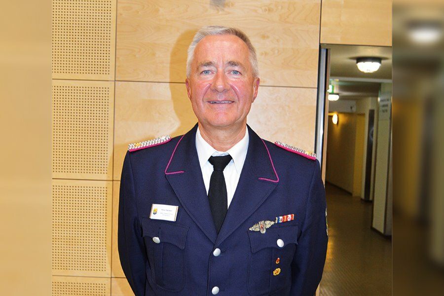 Gemeindefeuerwehr Ratekau: Knut Hansen wird Nachfolger von Thomas ...