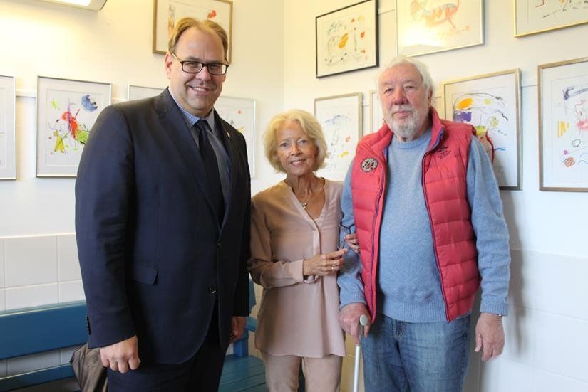 Maler Jan Julius Quast eröffnete Dauerausstellung in Tierklinik ...